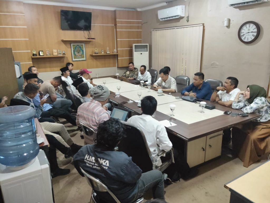 Warga Bojong Tuntut PDAM Purwakarta Penuhi Kebutuhan Air Bersih ...