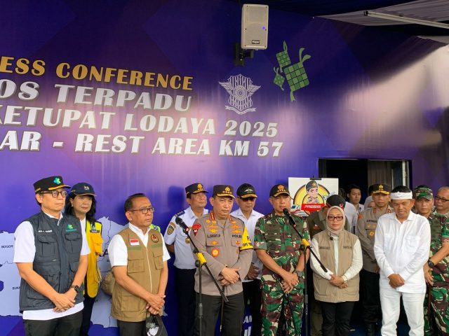 Kapolri dan Menko PMK Pantau Fasilitas Rest Area KM 57 untuk Lancarkan ...